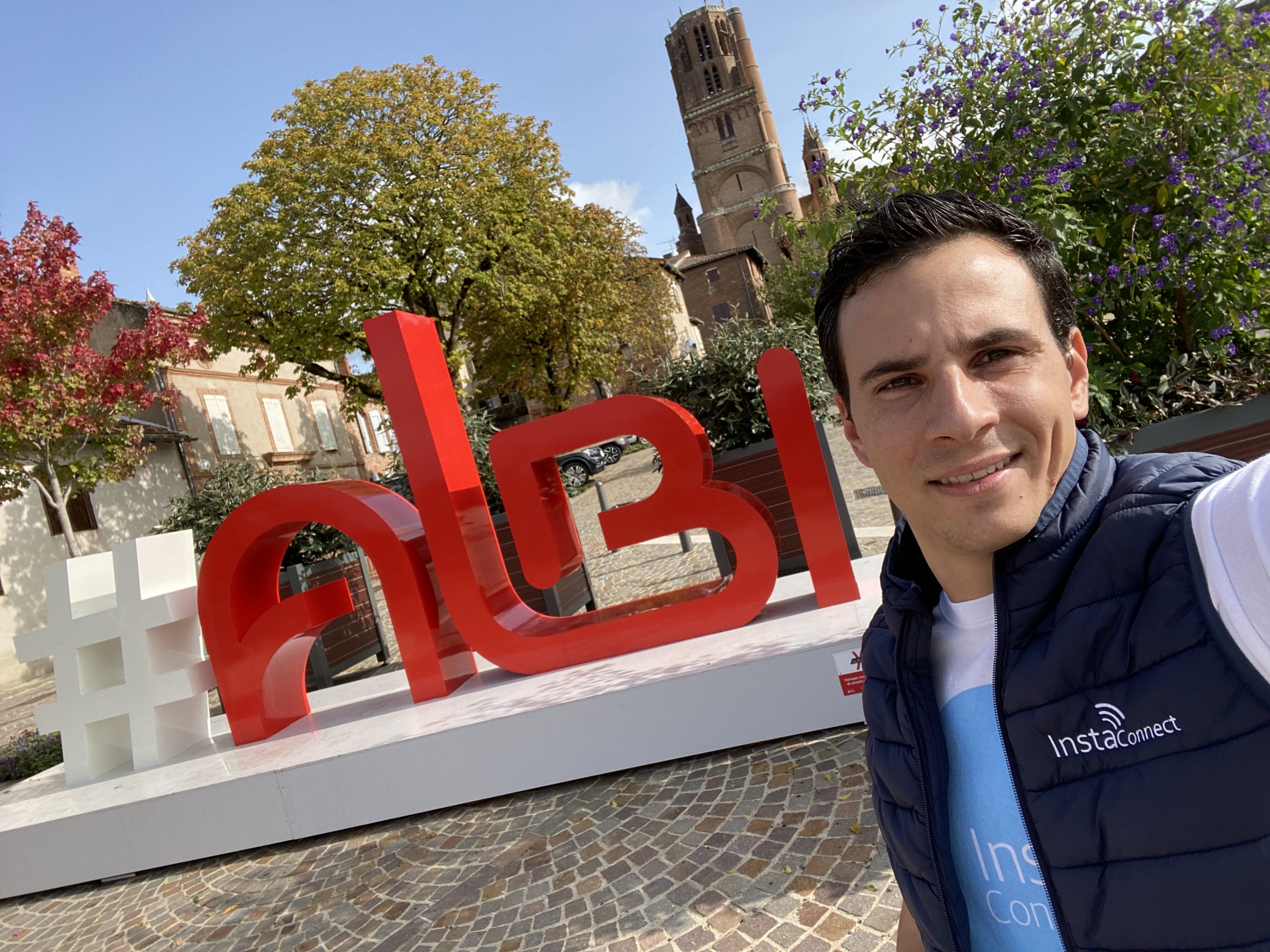 Qui sommes nous ? – InstaConnect